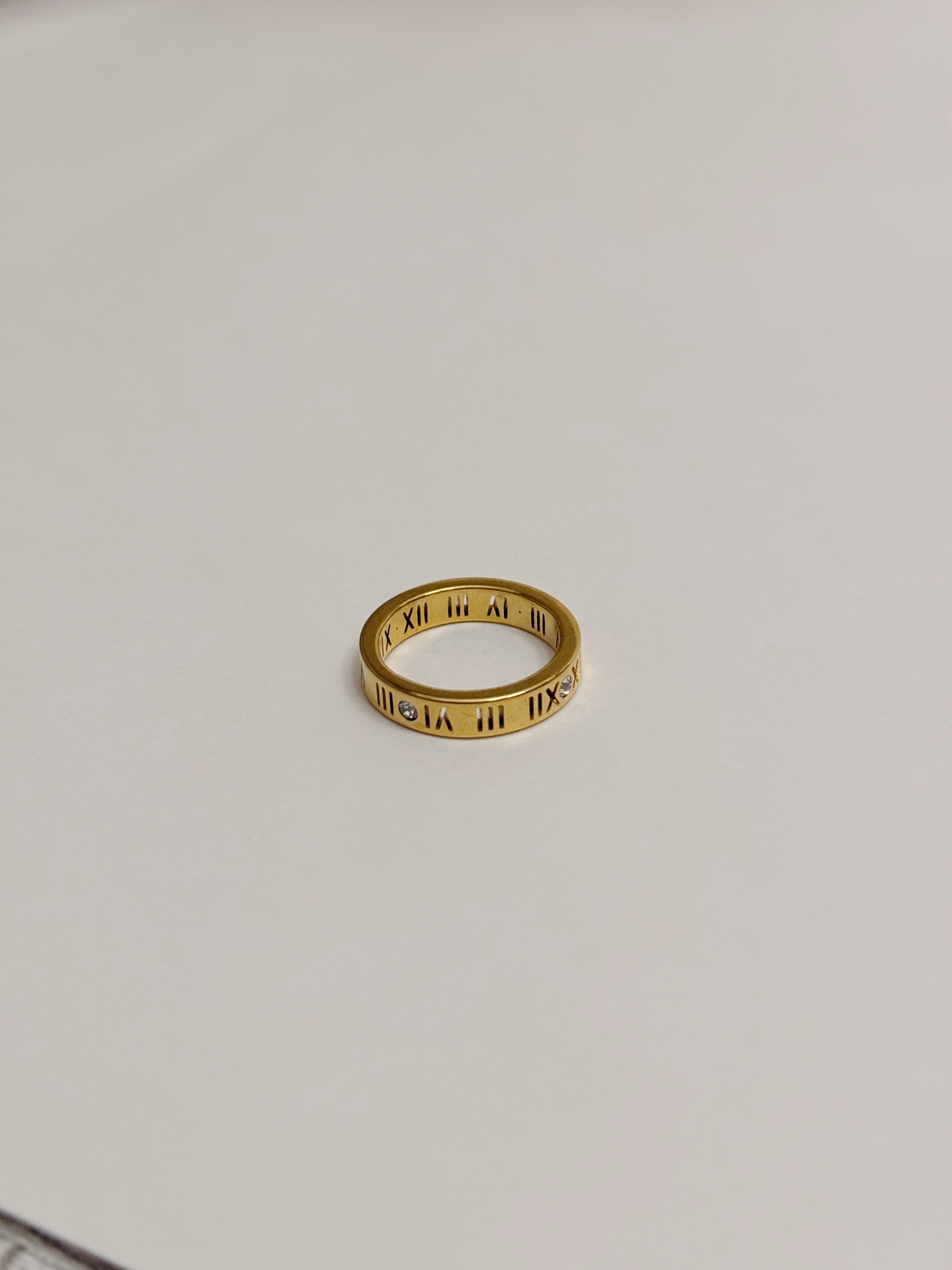 Roman Ring – Modern Muse